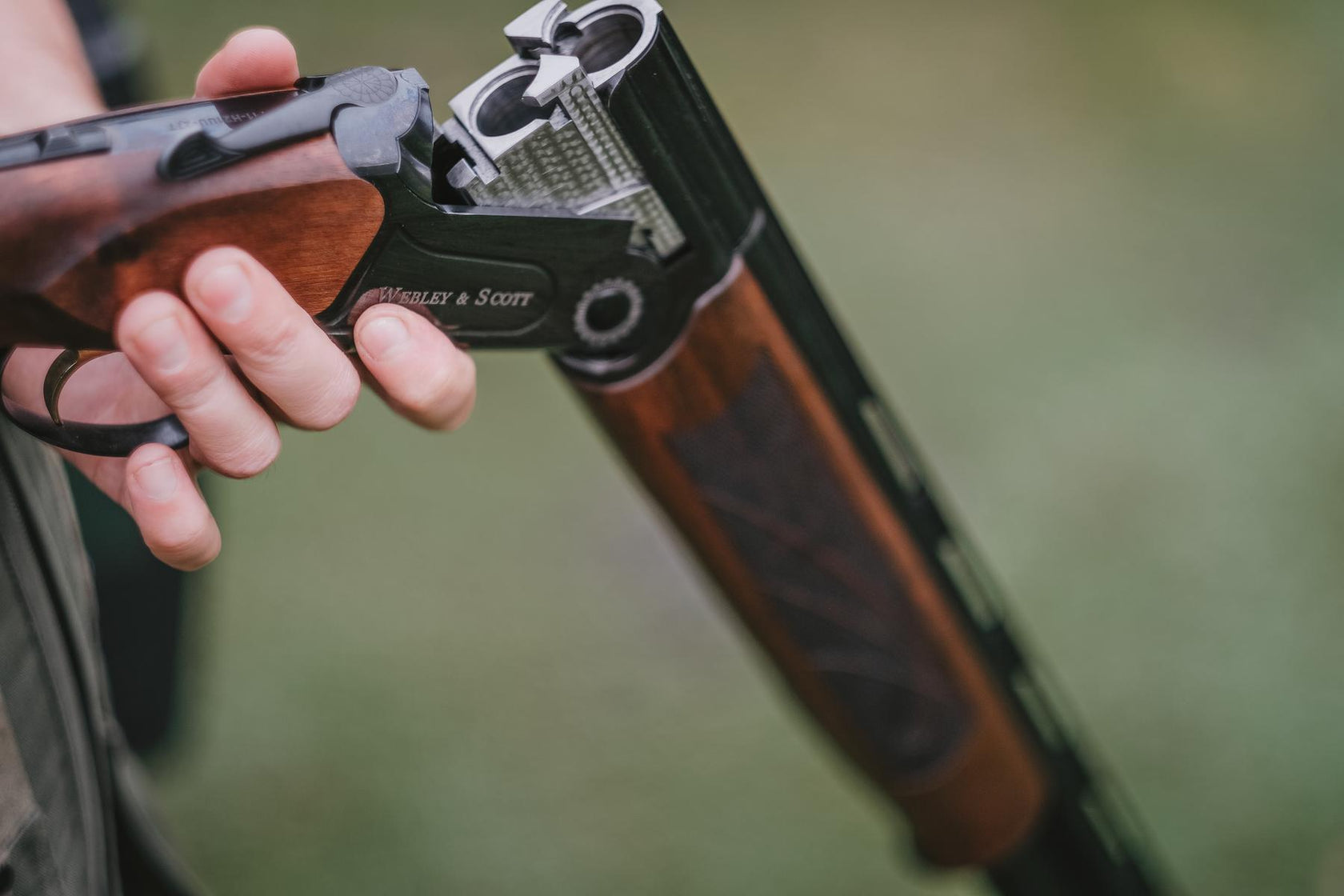 900 B (Black) Series – Webley & Scott